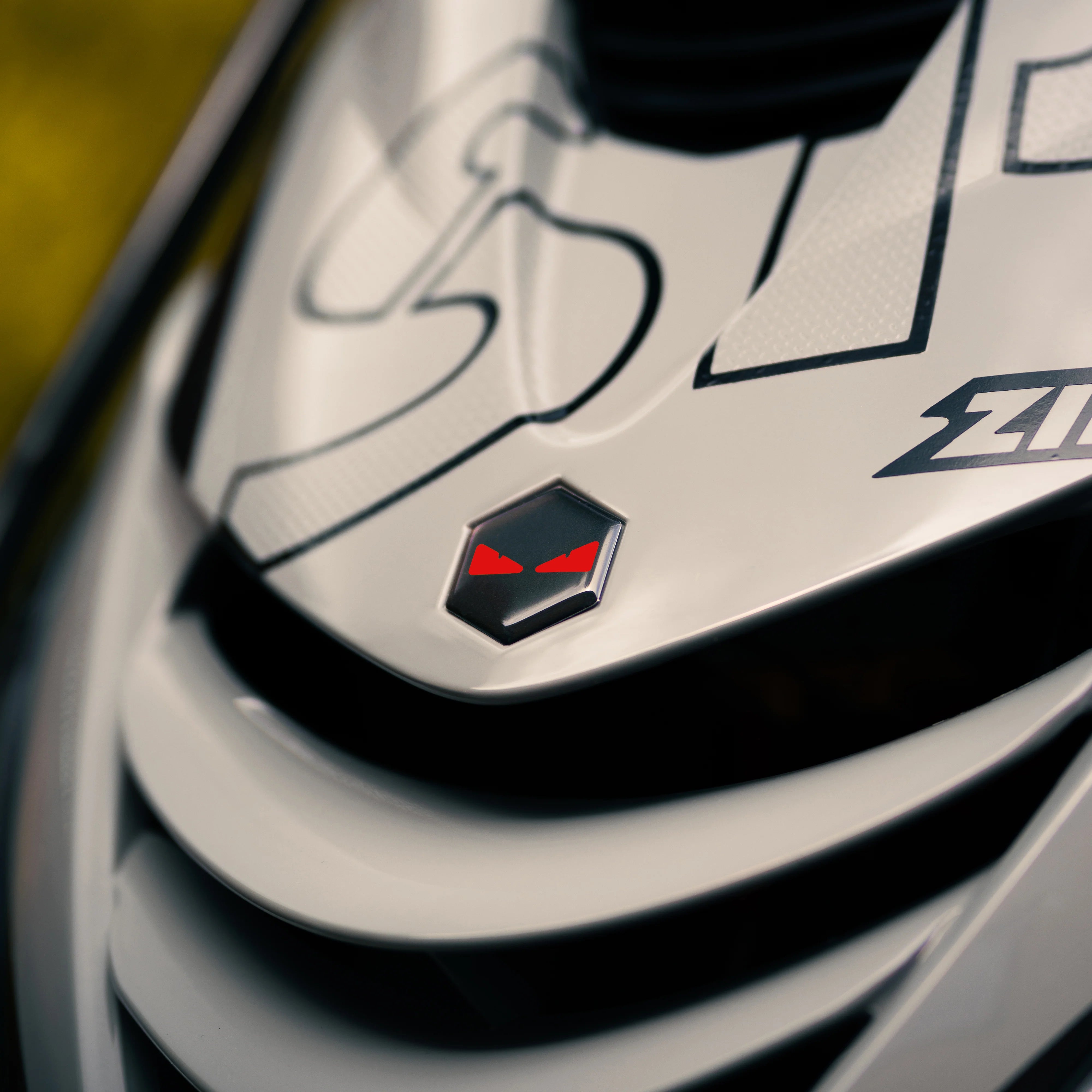 Piaggio Zip Logo's – LED Customs